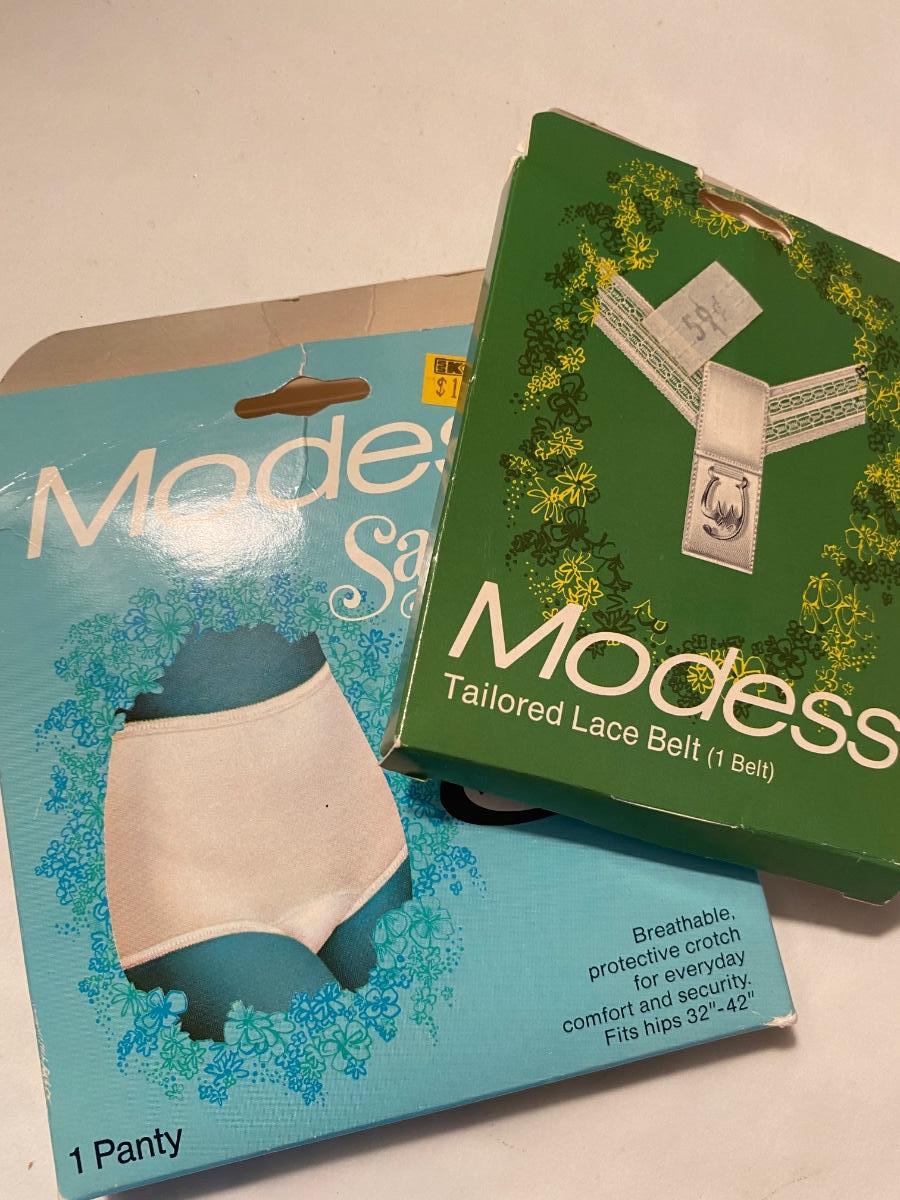 Vintage Modess belt and panty | EstateSales.org