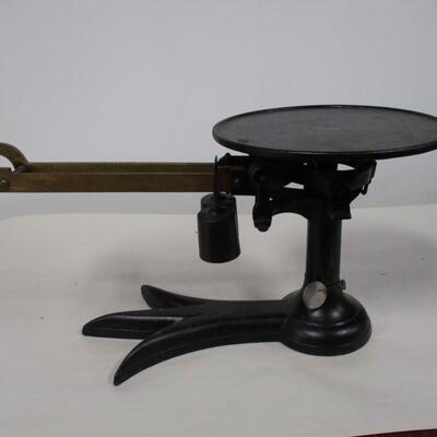 Antique Cast Body Leverage Arm Scale | EstateSales.org