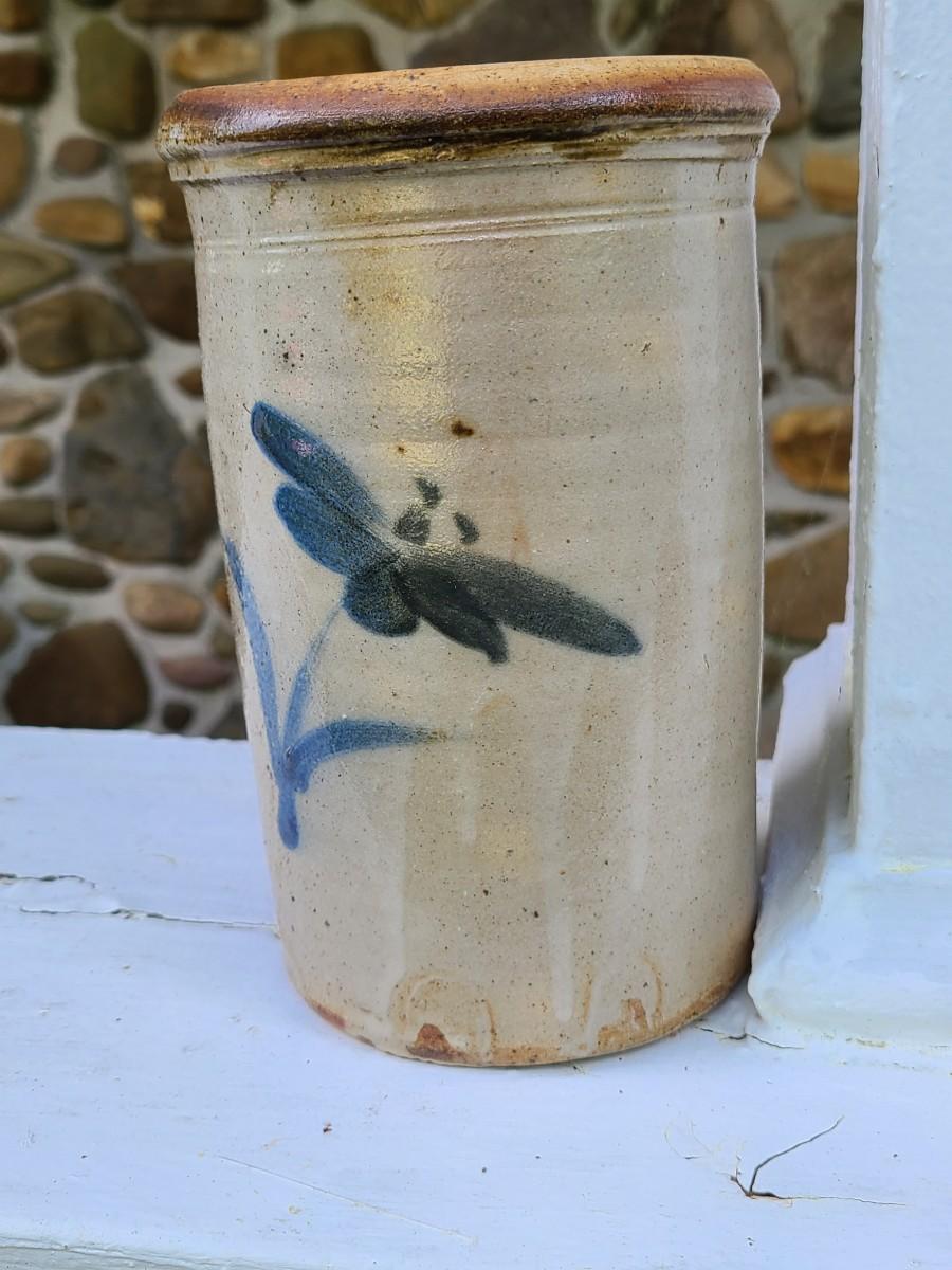 LOT 50C: Pottery Pieces | EstateSales.org
