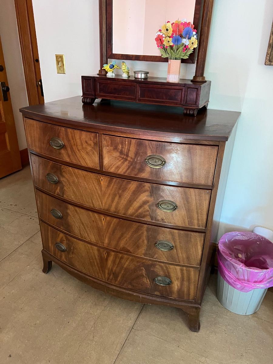 5 Drawer Antique Dresser | EstateSales.org