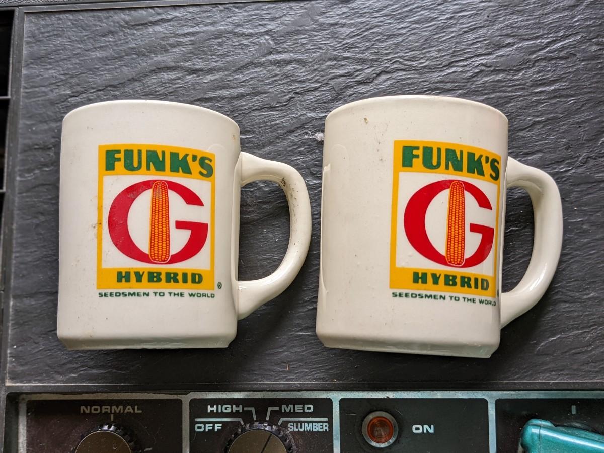 Vintage Rare Set of 2 Funk Seeds Coffee Cups | EstateSales.org