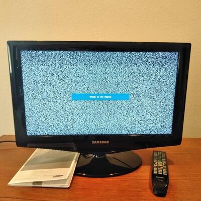 LOT 50 SAMSUNG SERIES 5 540 LCD 22" TELEVISION | EstateSales.org