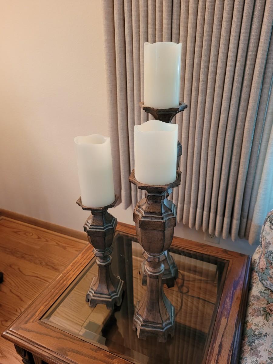 Set of 3 Candlesticks | EstateSales.org