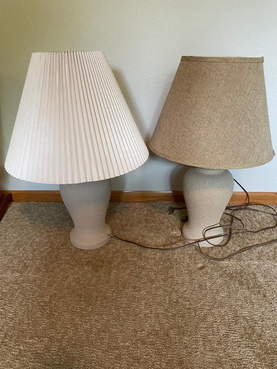 2 tan colored lamps | EstateSales.org
