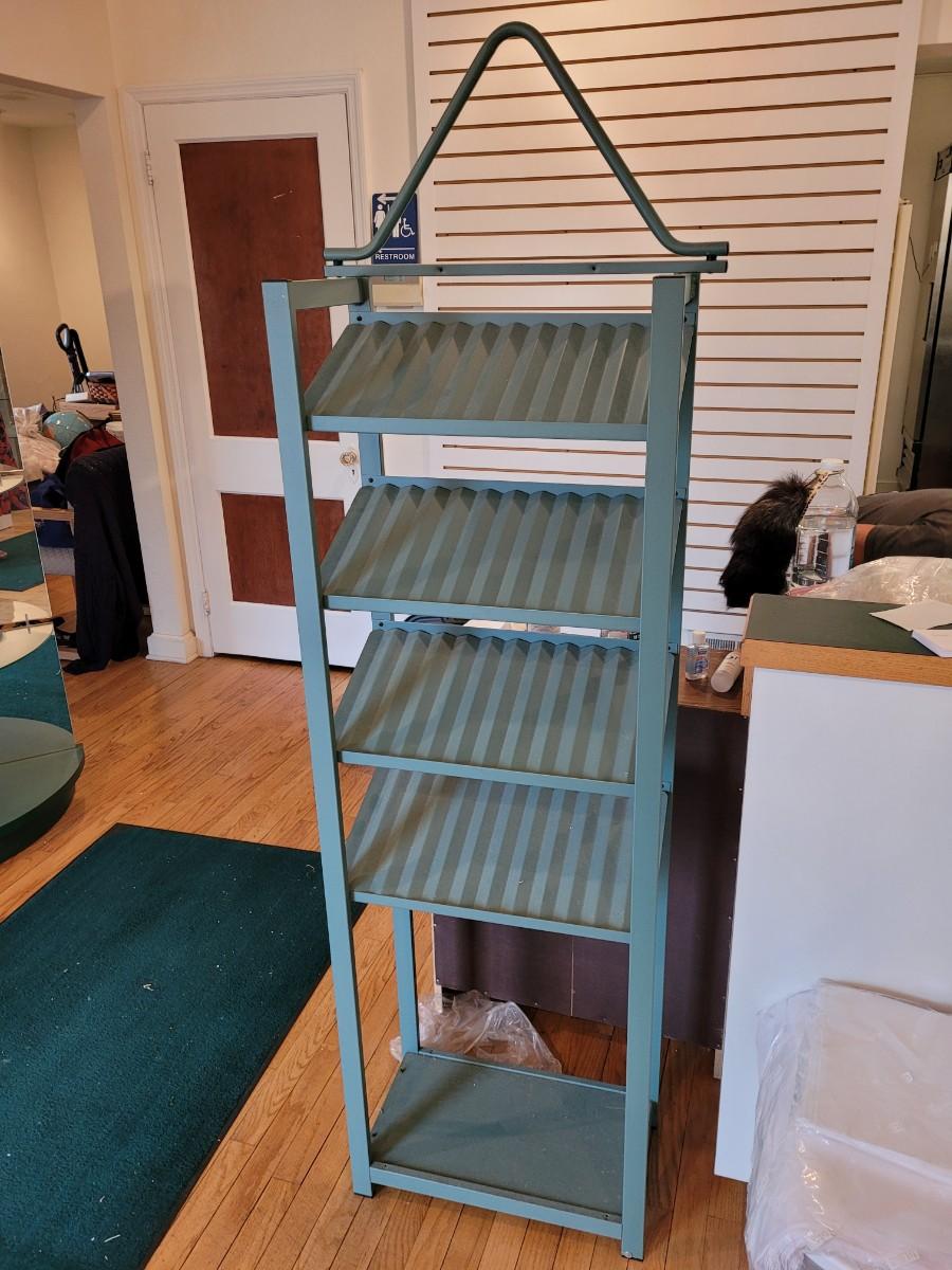 Green Metal Rack | EstateSales.org