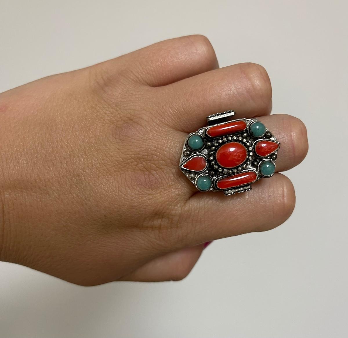 Red and Turquoise Ring | EstateSales.org