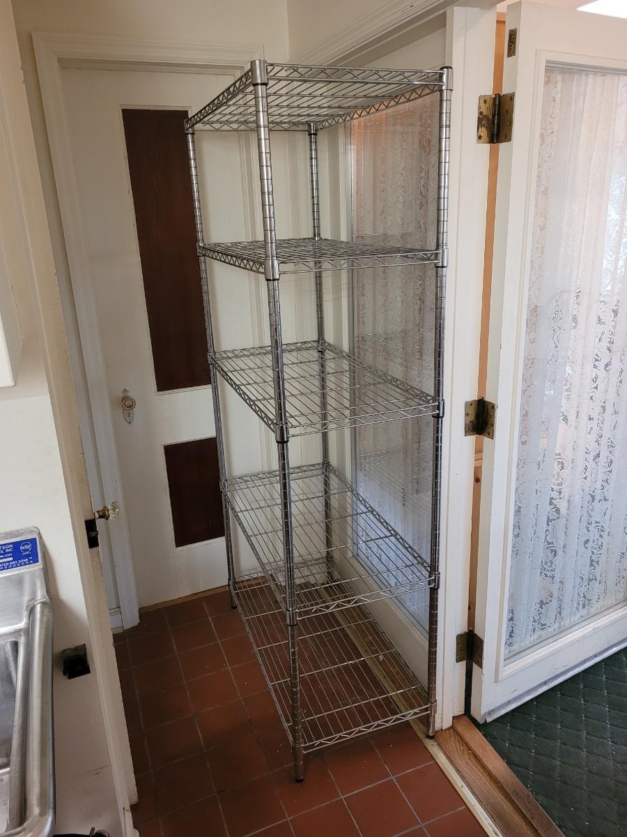 Large Wire Storage Rack | EstateSales.org