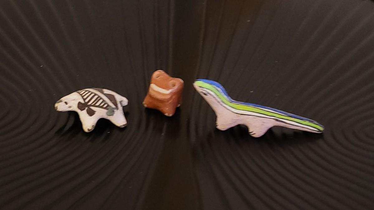 Lot 233: (3) Miniature Native American Pottery Animals | EstateSales.org