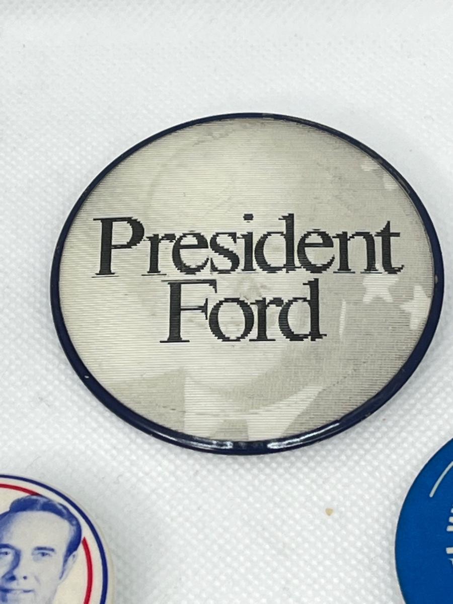 LOT 22: Gerald Ford 1976 Presidential Campaign Buttons | EstateSales.org