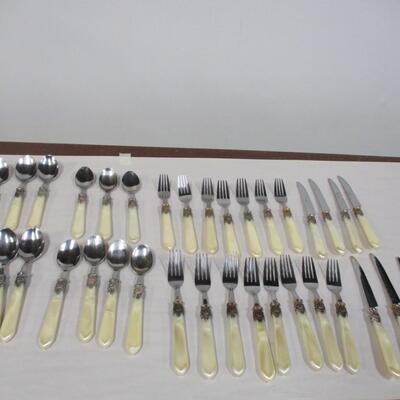 Hampton Silversmiths Silverware | EstateSales.org