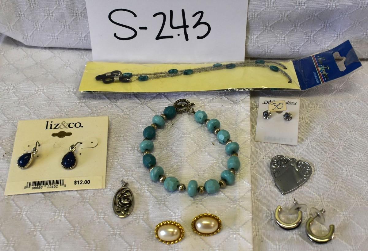 Misc Blue Jewelry Lot | EstateSales.org