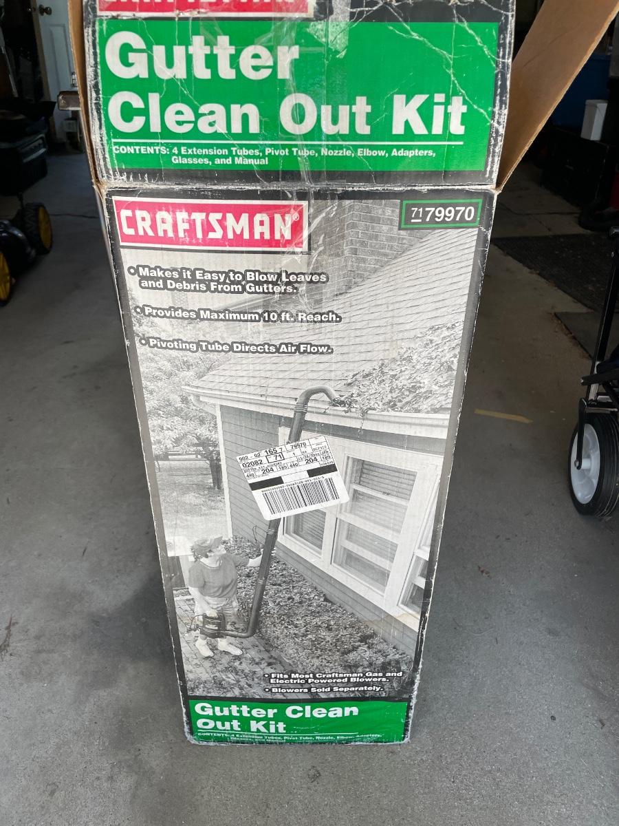 Gutter clean out kit | EstateSales.org