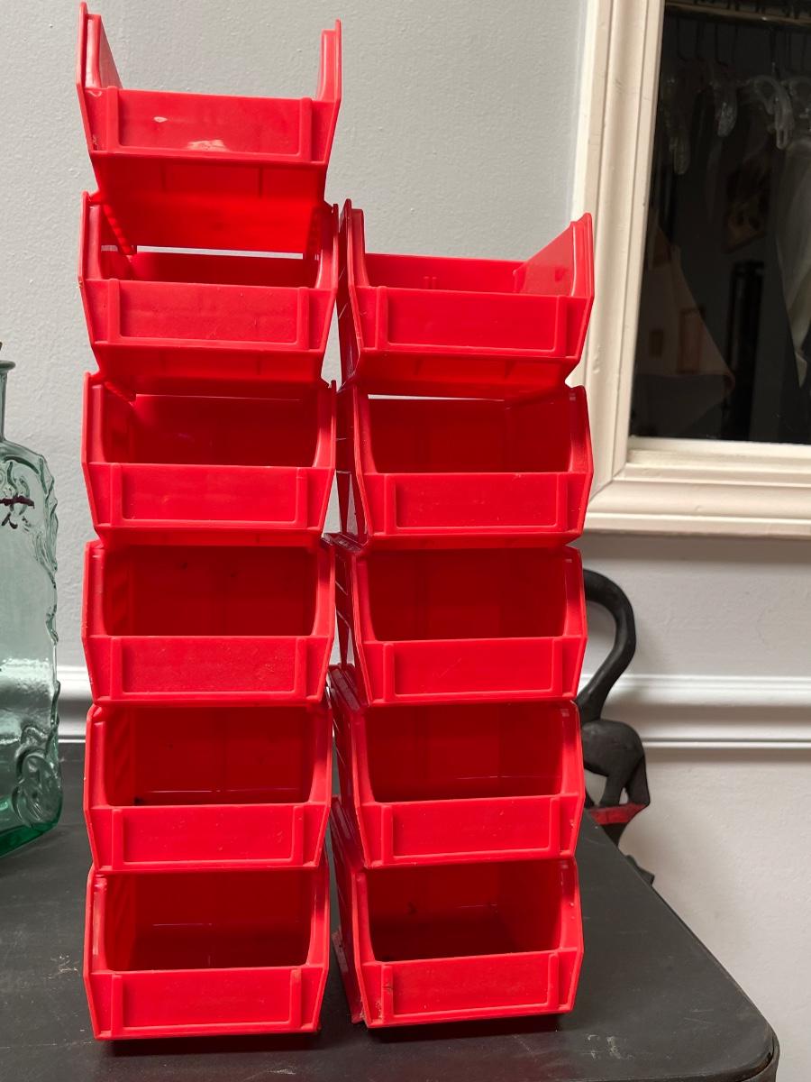 Ten Small Plastic Stackable Containers | EstateSales.org