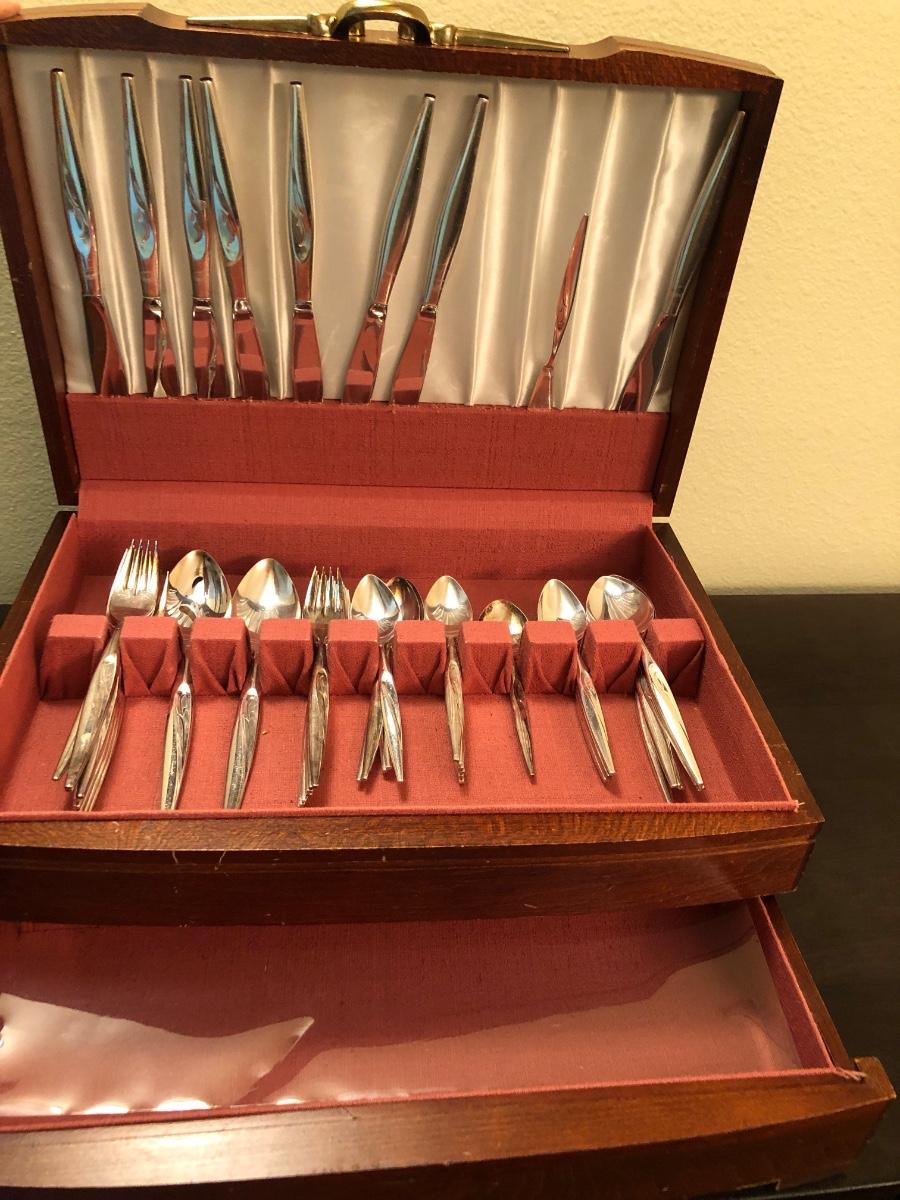 37- Community Silverware with case | EstateSales.org