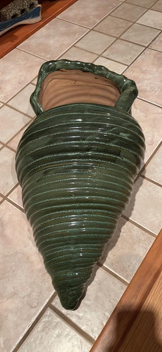 Large Shell Planter | EstateSales.org