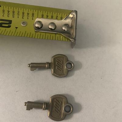 PAIR Vintage Luggage Trunk Skeleton Keys Excelsior Key Co ...