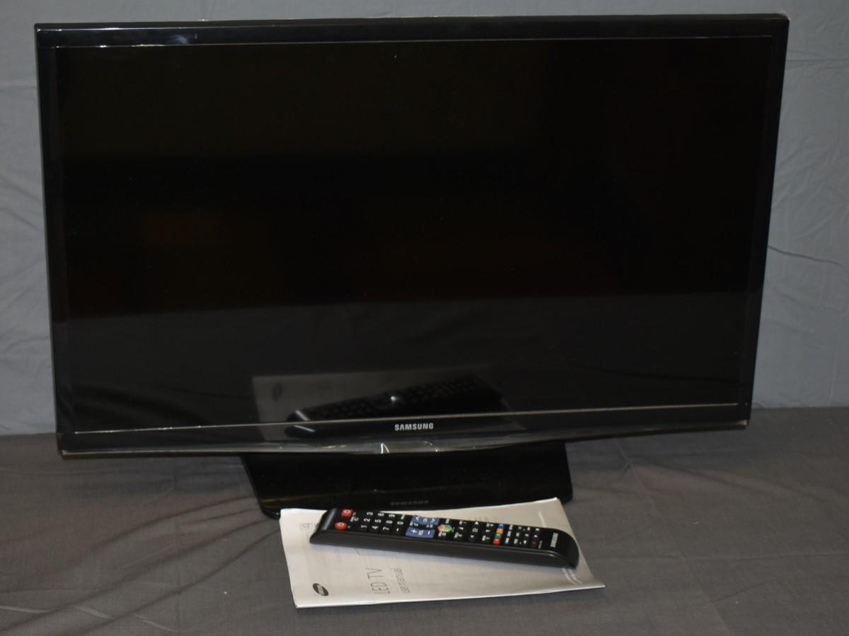 Samsung 28" LED TV | EstateSales.org