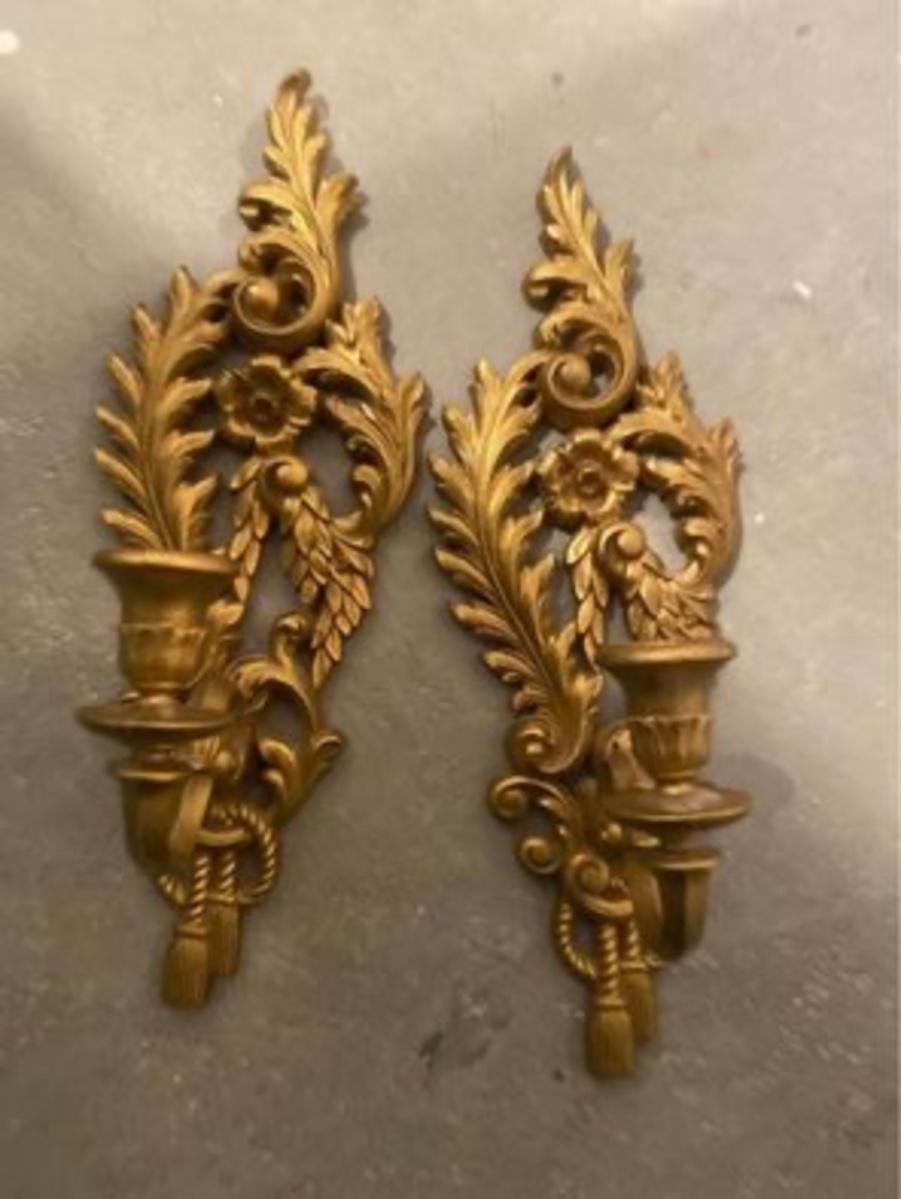 Set of gorgeous Ornate vintage Syroco wall sconces. No damage. Sold as ...