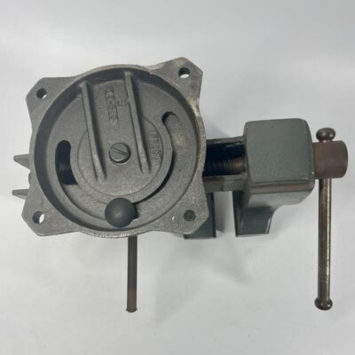 Wilton 645 Swivel Bench Anvil Vise 5 Jaw EstateSales