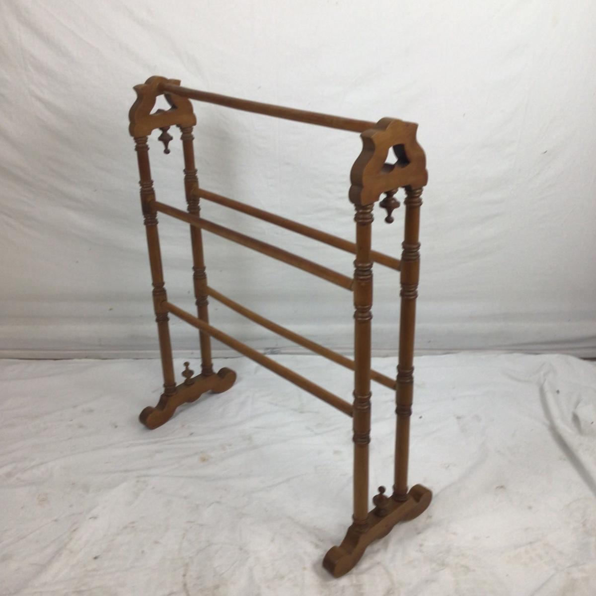 5495 Antique Victorian Quilt Rack | EstateSales.org