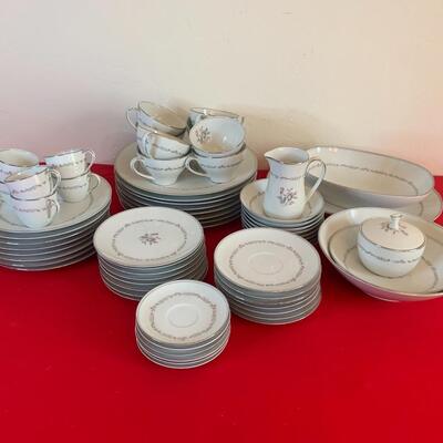 Noritake Mayfair China | EstateSales.org