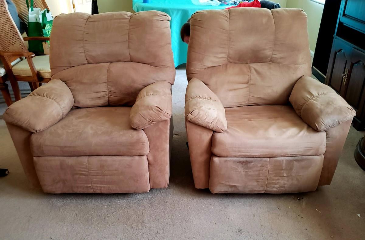 Recliners | EstateSales.org