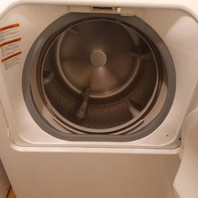 LOT 60 MAYTAG NEPTUNE WASHING MACHINE | EstateSales.org