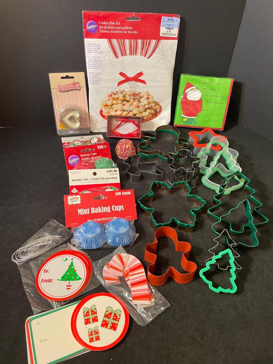 Lot 124 Christmas baking items | EstateSales.org