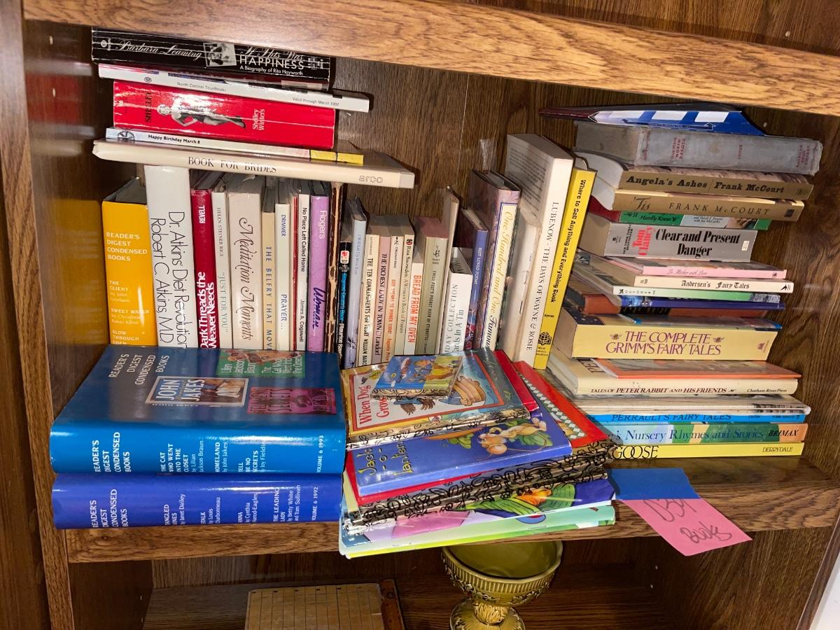 D39- Misc Book Lot | EstateSales.org