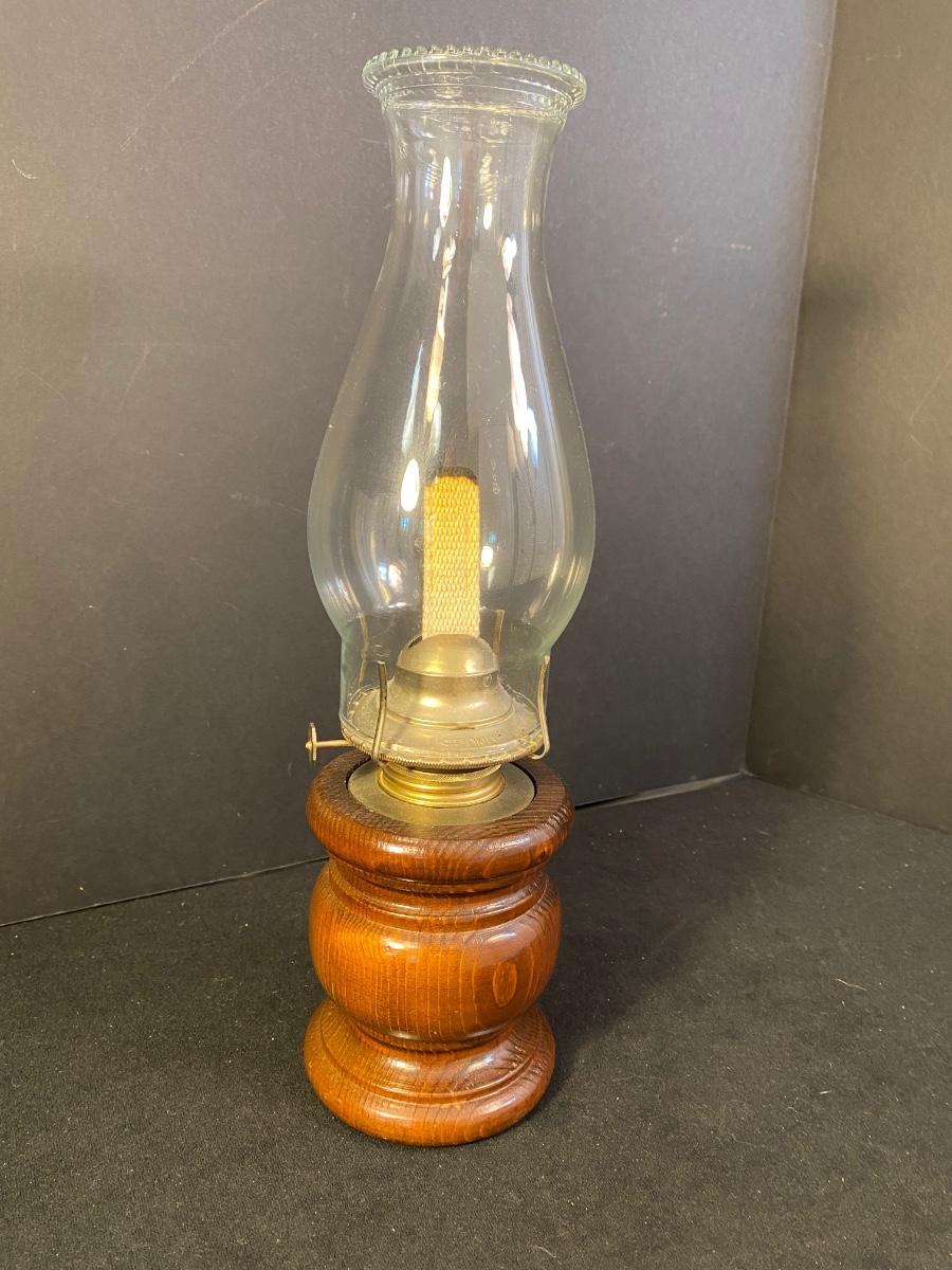 Lot 257 Oil Lamp | EstateSales.org