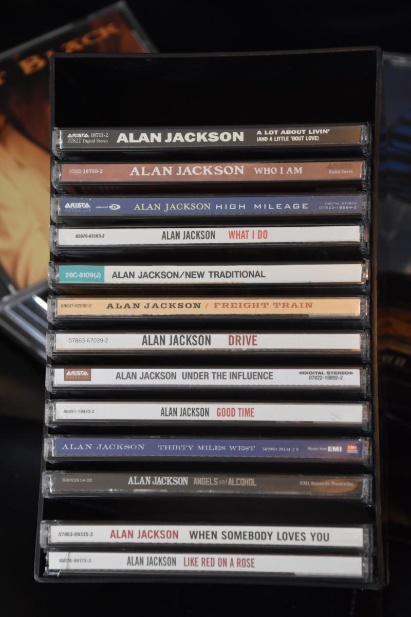 Alan Jackson CD Collection | EstateSales.org