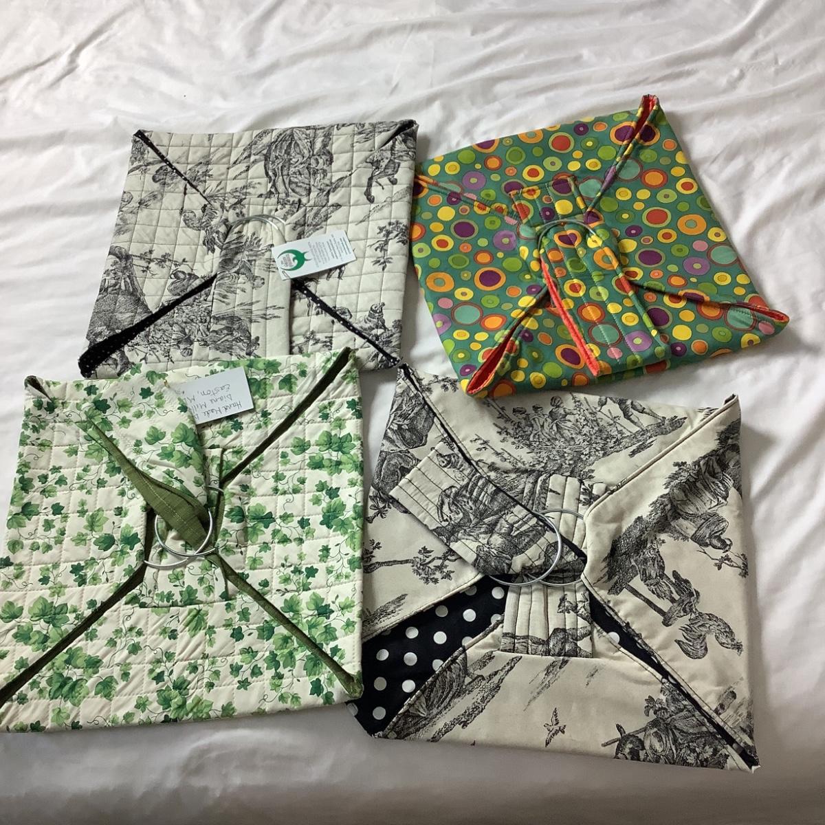 E1220 Set of 4 Handmade Casserole Carriers | EstateSales.org