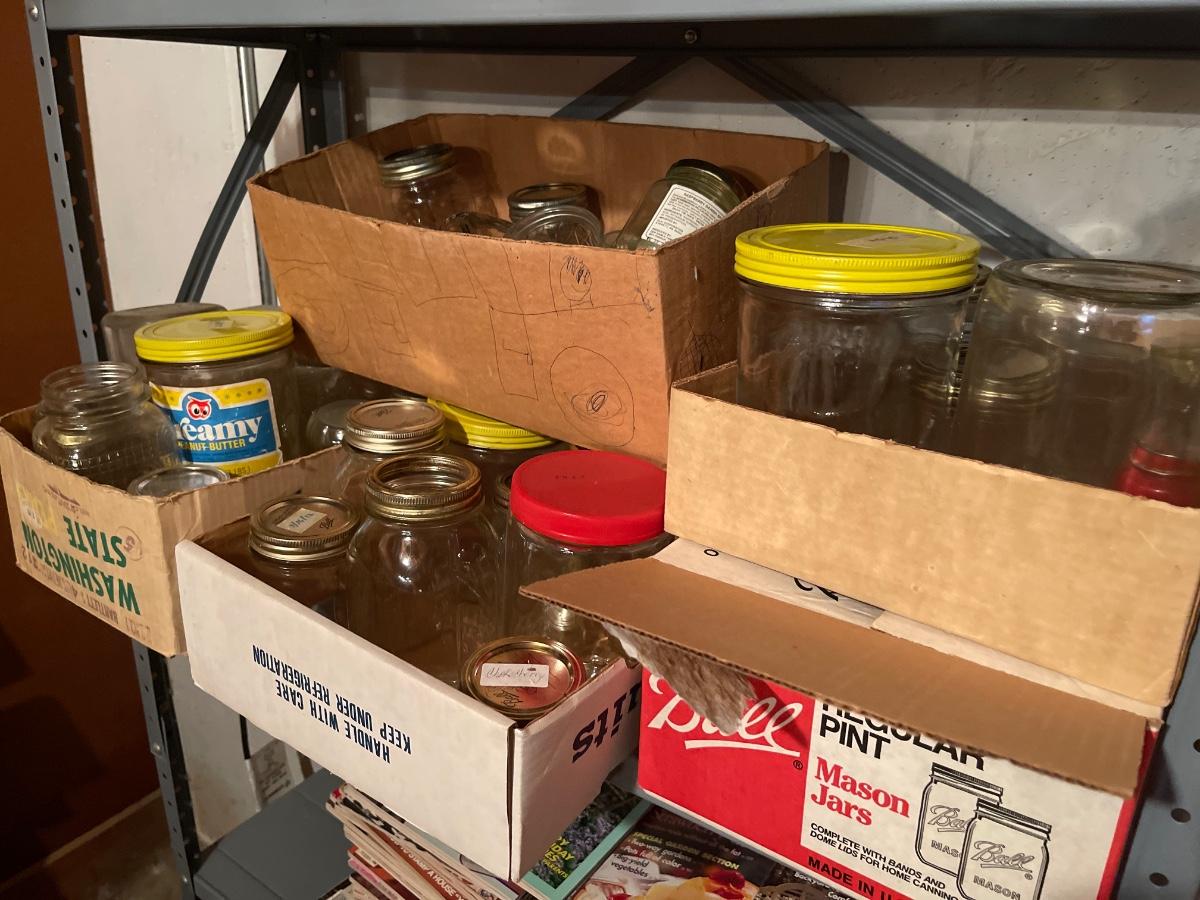 W4-Miscellaneous canning jars and storage jar containers | EstateSales.org