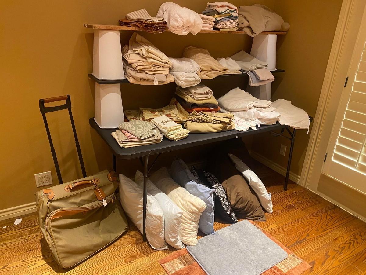 Lot 13: Linens & more | EstateSales.org
