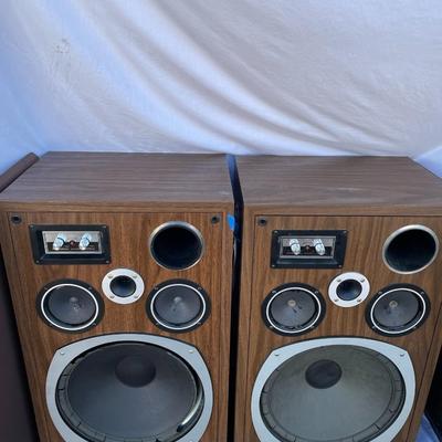 LOT 91 LXI SERIES SPEAKER SYSTEM BY SEARS | EstateSales.org