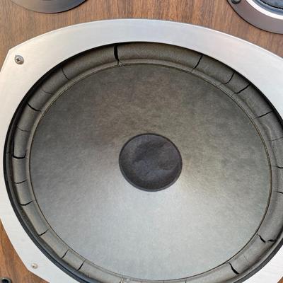 LOT 91 LXI SERIES SPEAKER SYSTEM BY SEARS | EstateSales.org