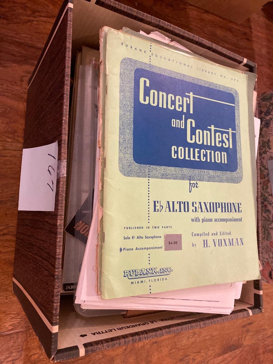 Sheet music lot | EstateSales.org
