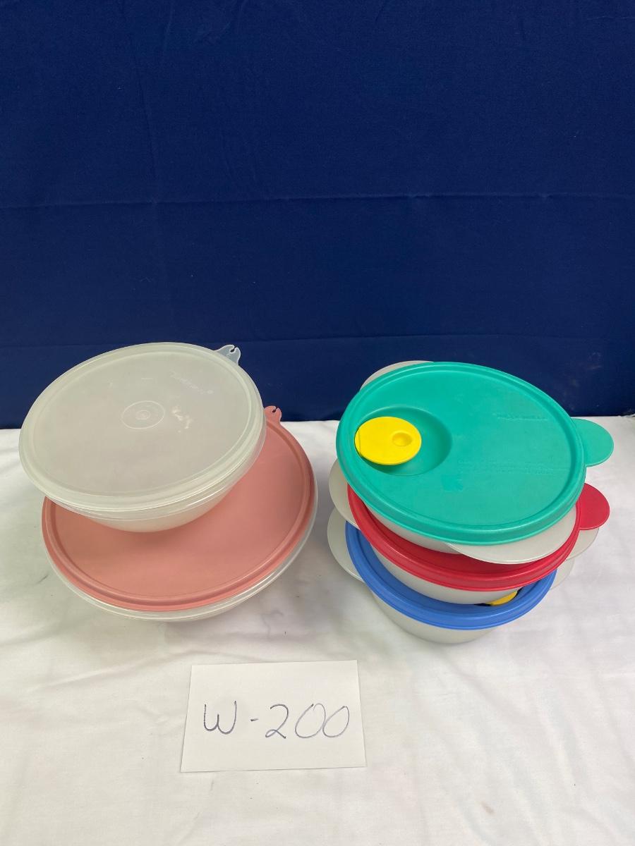 Tupperware Lot | EstateSales.org