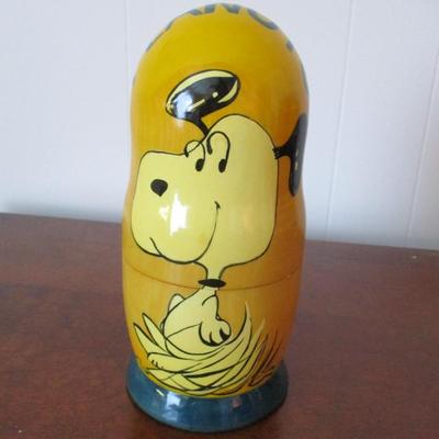 Peanuts Characters Nesting Dolls | EstateSales.org