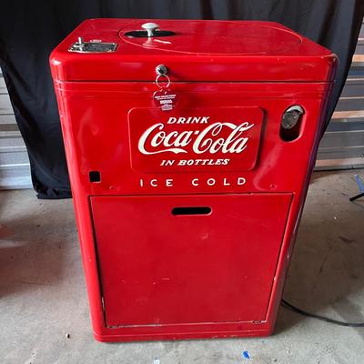 Vintage Spin Top Coca Cola Vending Machine by The Vendo Company (S-MG ...