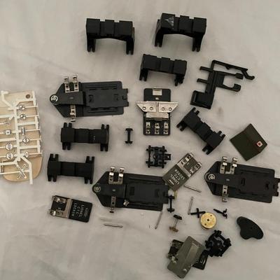 LOT 225 TRACK CONNECTORS AND MISC MODEL TRAIN/RAILROAD PARTS ...