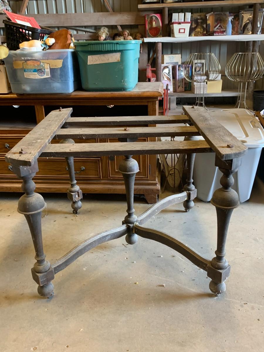 Vintage / Antique table frame and legs no top | EstateSales.org