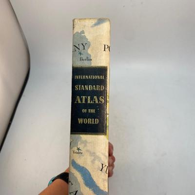 Vintage 1958 Color Illustrated International Standard Atlas of the ...