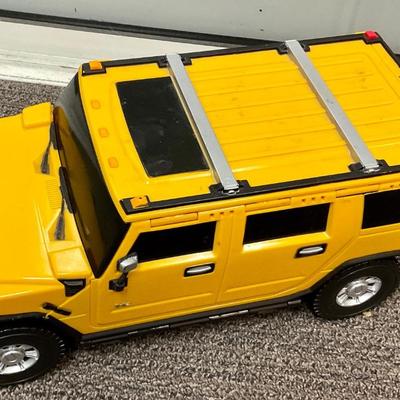 Playmates Hummer H@ with micro cars inside | EstateSales.org