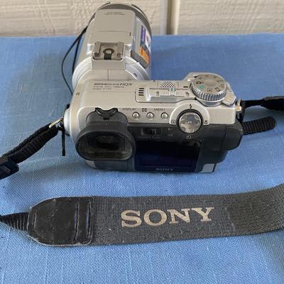 Sony Digital Still Camera DSC-F717 | EstateSales.org