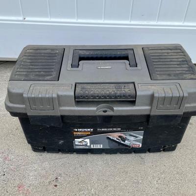 Husky 19” Quick Latch Tool Box | EstateSales.org