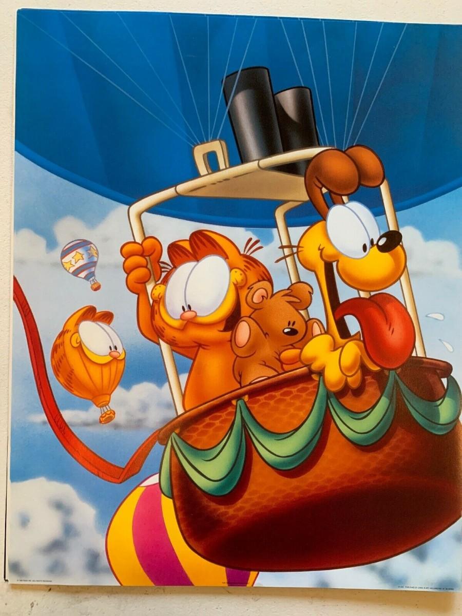 Garfield And Odie In A Hot Air Balloon Poster New | EstateSales.org
