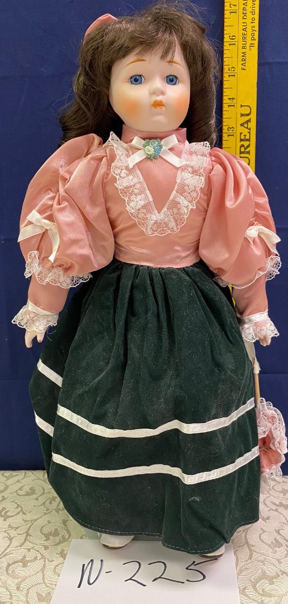 Pretty Doll | EstateSales.org