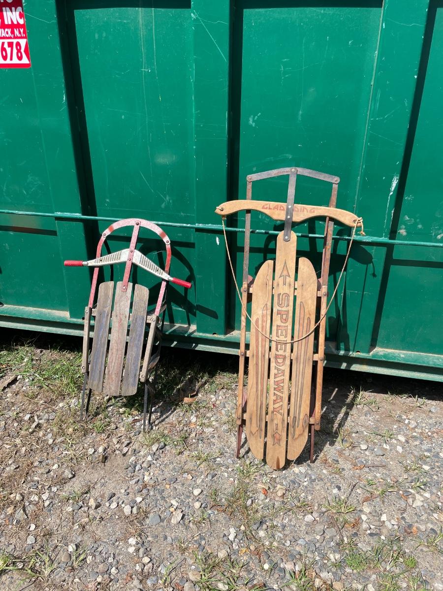 Vintage Sleds | EstateSales.org