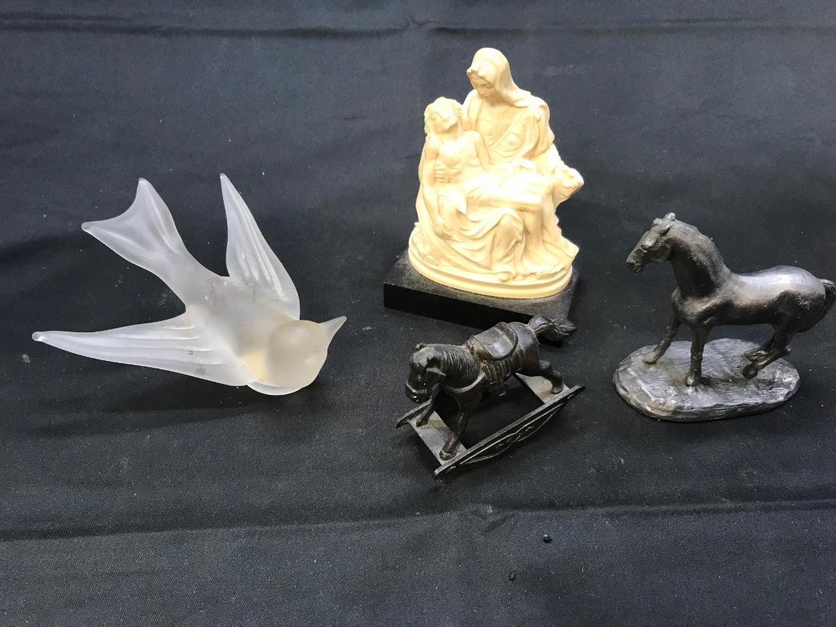 GROUP LOT | EstateSales.org